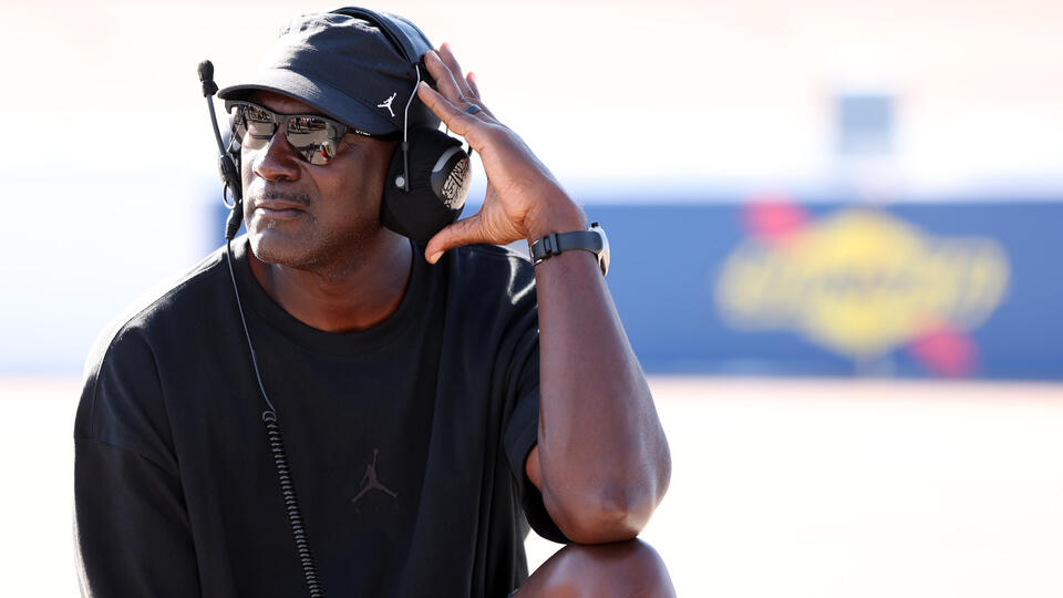 Michael Jordan Argues 'There's No Such Thing as a GOAT' in Basketball ...