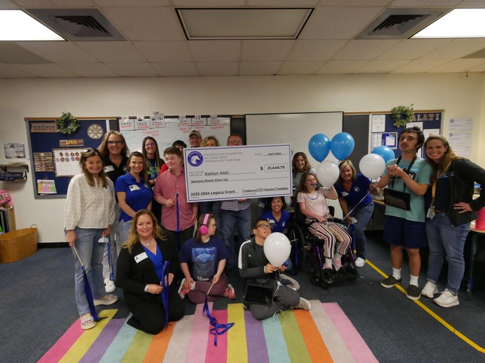 Friendswood ISD’s Education Foundation gives out over $40K in grants ...
