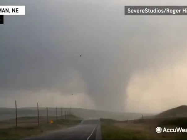 AccuWeather Exclusively Provides Life-Saving Tornado Warning Before ...