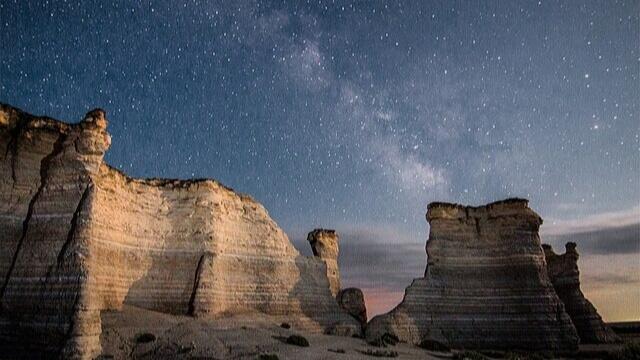 The Monument Rocks, also known as Chalk Pyramids, in Kansas are worth ...