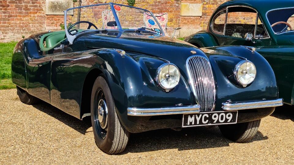 8 classic British roadsters that still define open-top driving - NewsBreak