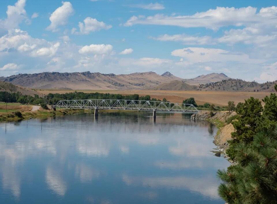 Explore 10 Secluded Towns that Make Their Home in the Upper Missouri ...