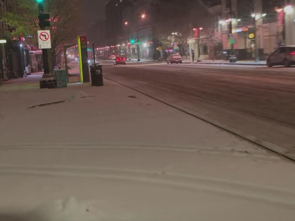 Snowy conditions in DC as snow impacts the area for the second time ...