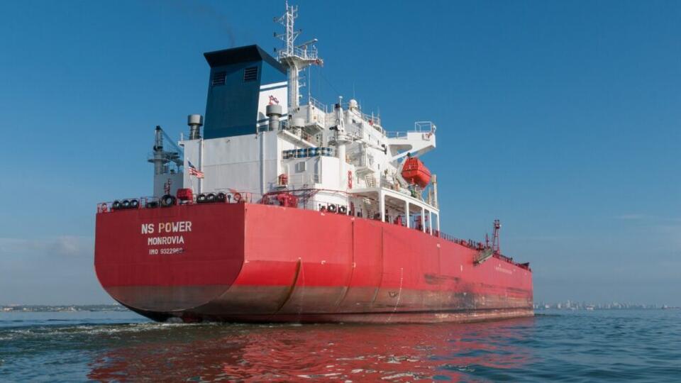 Oil majors scramble for tankers to move Venezuela crude, report says ...