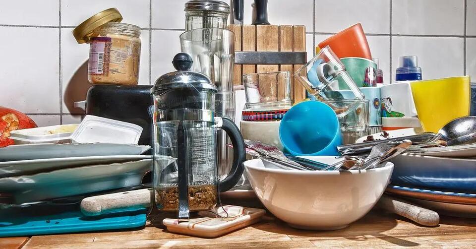 10 Kitchen Items You Should Never Throw Away — Even If You’re ...