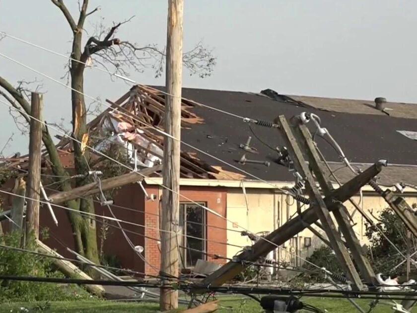 Destructive tornadoes tear deadly path across South