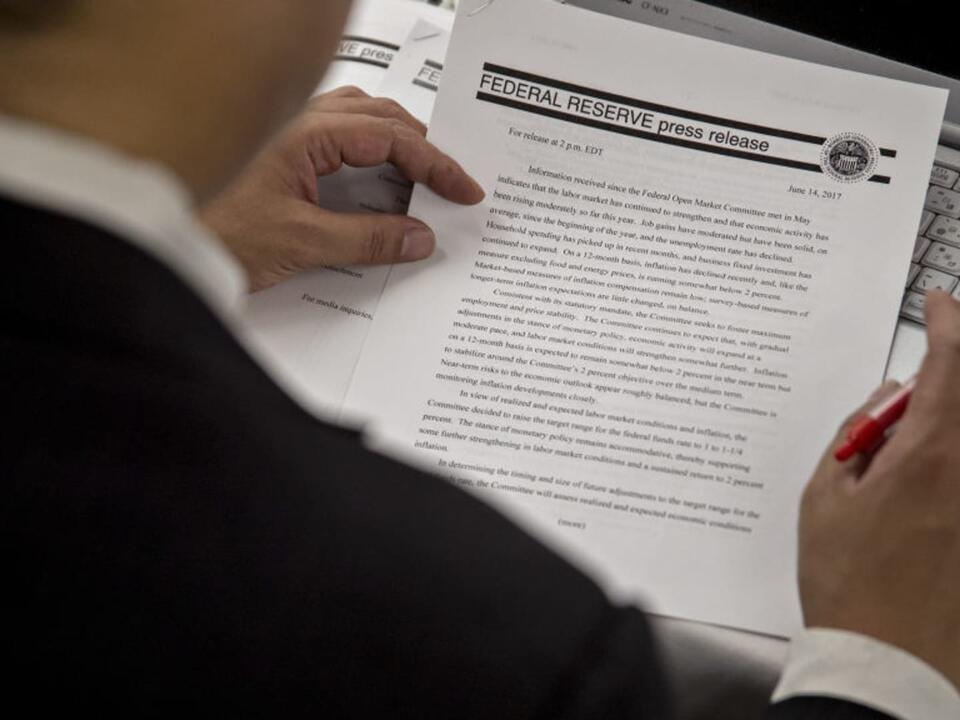 Here's what changed in the new Fed statement