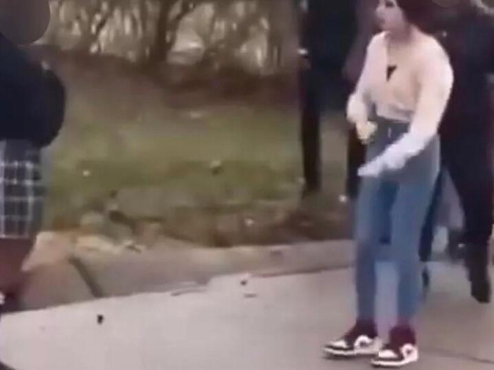 New Kaylee Gain fight video shows teen on floor with no one helping her ...