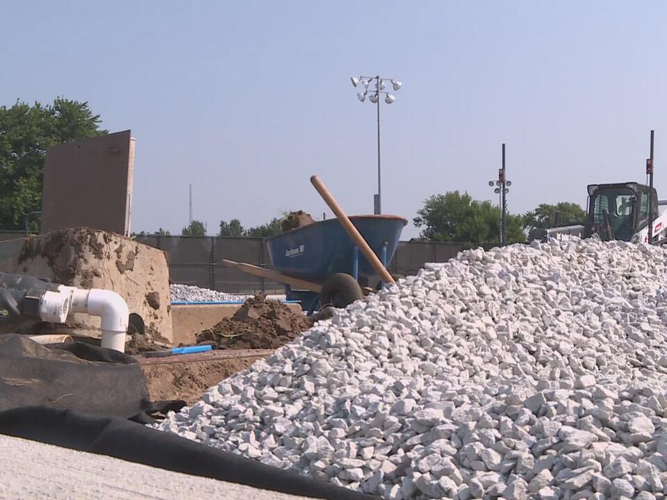 Southern Indiana high school getting new turf for athletic fields