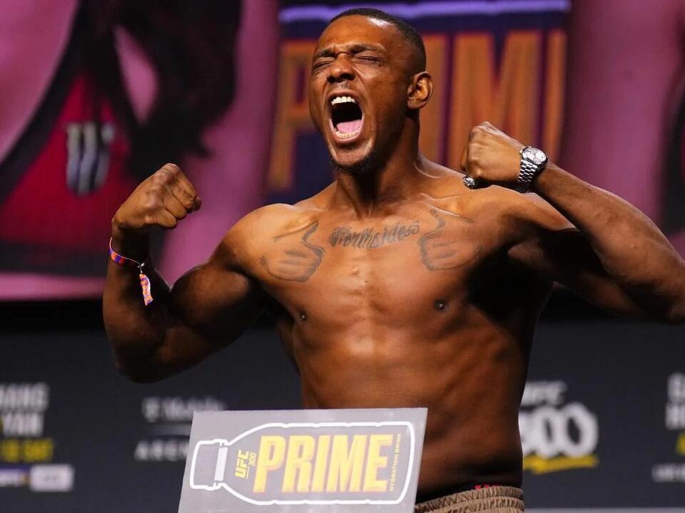 UFC 300 odds, predictions, start time, Las Vegas fight card: Pereira vs ...