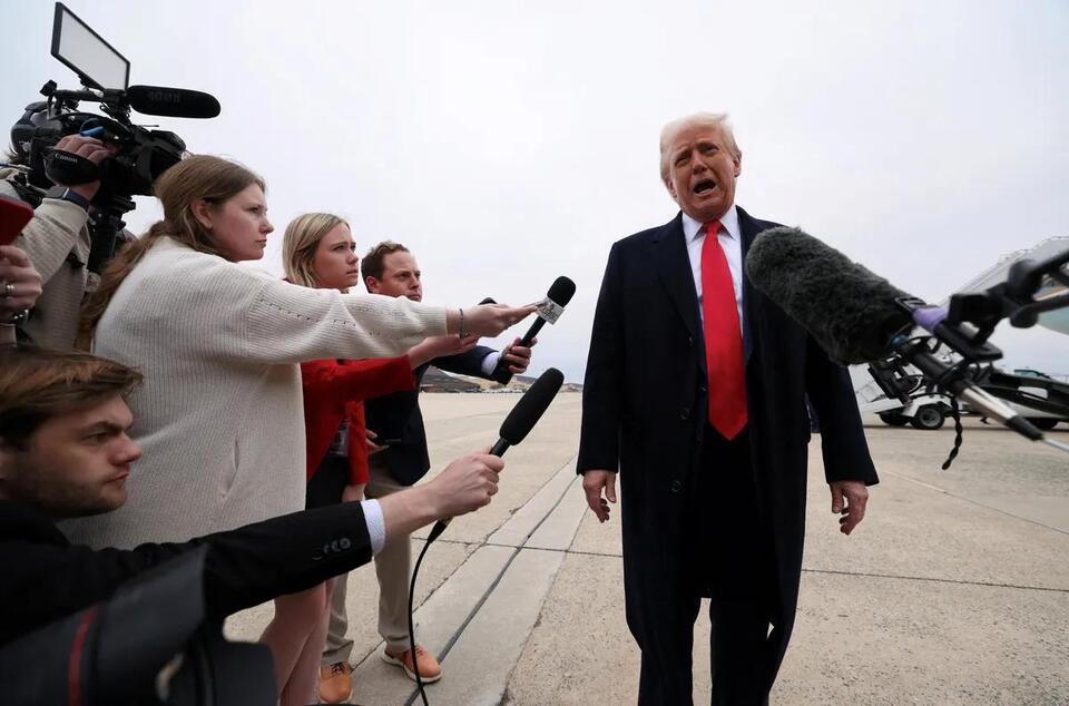 'Did you see that?' Trump stunned after being hit in the face with ...