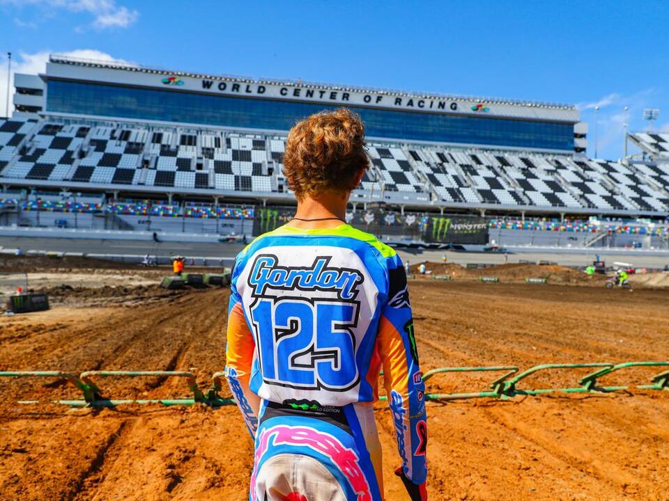 Reven Gordon Joins Host Grindstone Kawasaki, to Make Pro Debut at Fox ...