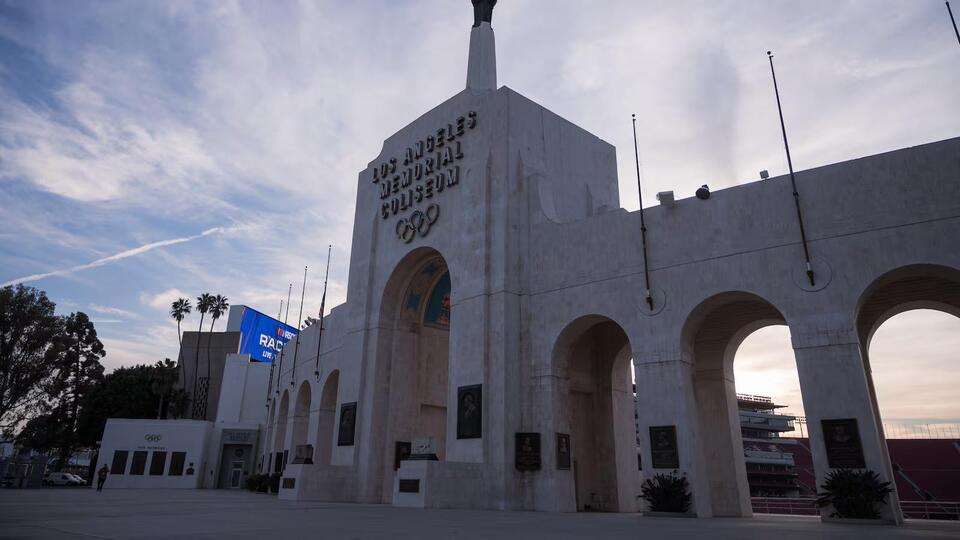 Coliseum to host USC’s spring 2026 commencement - NewsBreak