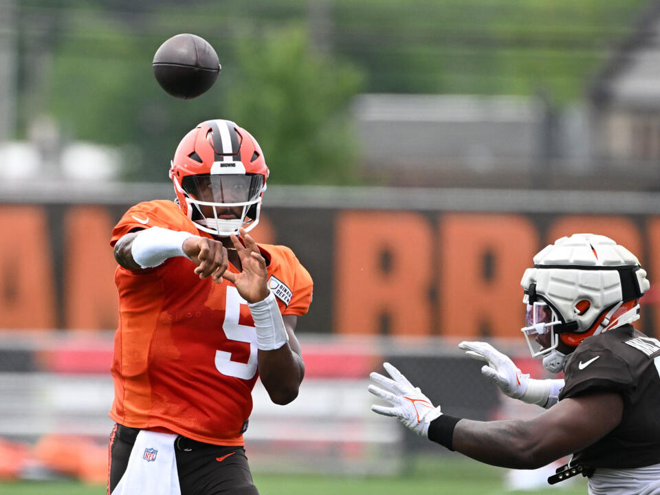 Browns' QB2: Jameis Winston or Dorian Thompson-Robinson?