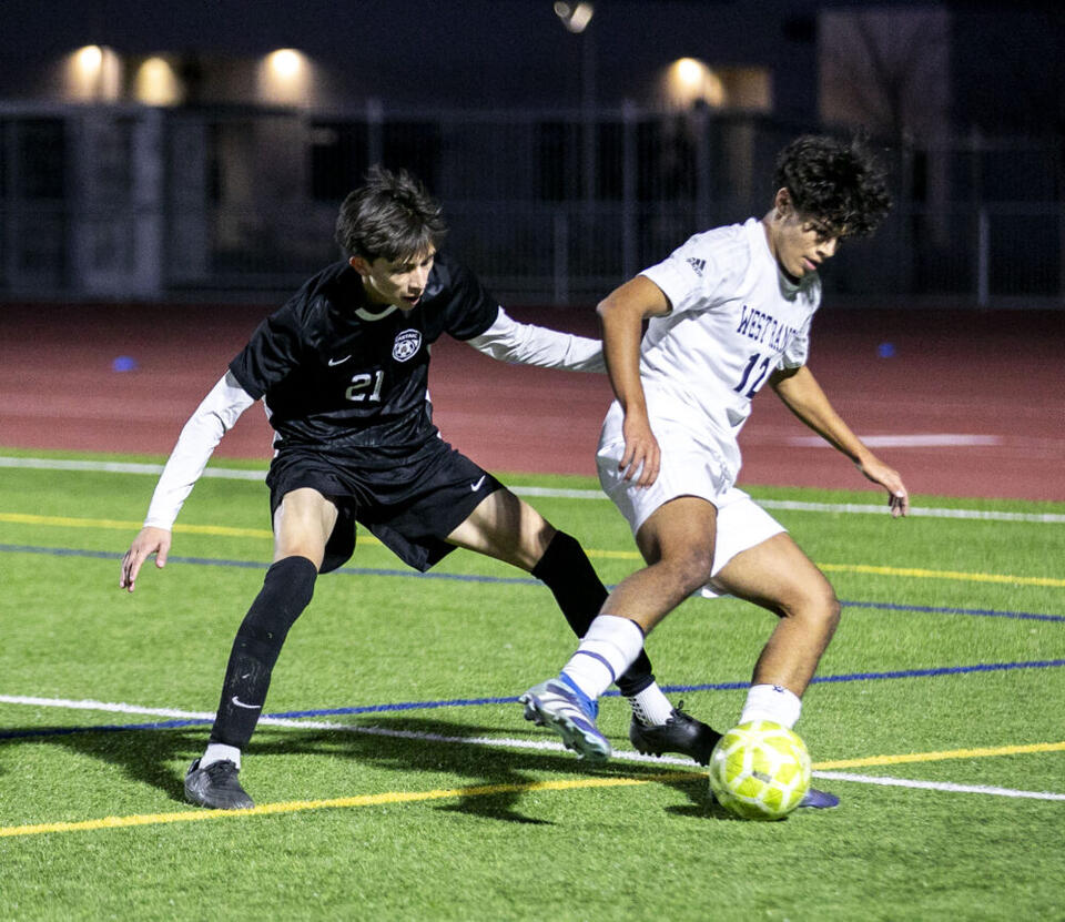 Seniors lead the way in West Ranch boys’ soccer win at Castaic - NewsBreak