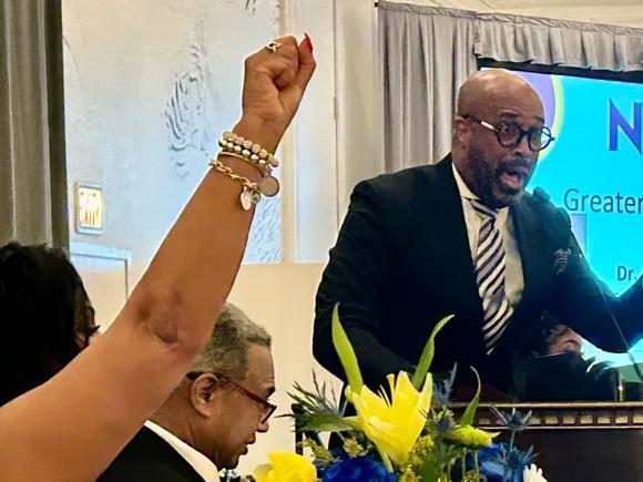 100s Turn Out For “Freedom Fund” Dinner