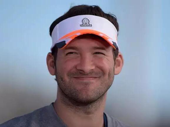 Former NFL Coach Tells CBS Announcer Tony Romo To 'Shut Up'