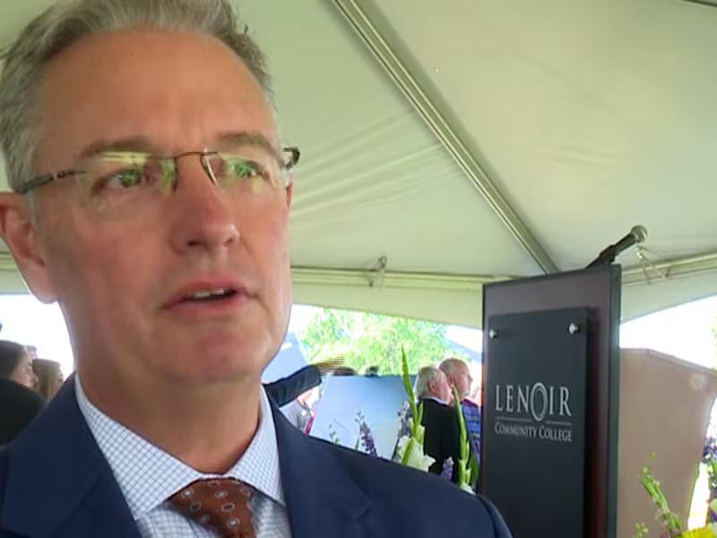 State Senator Jim Perry announces resignation