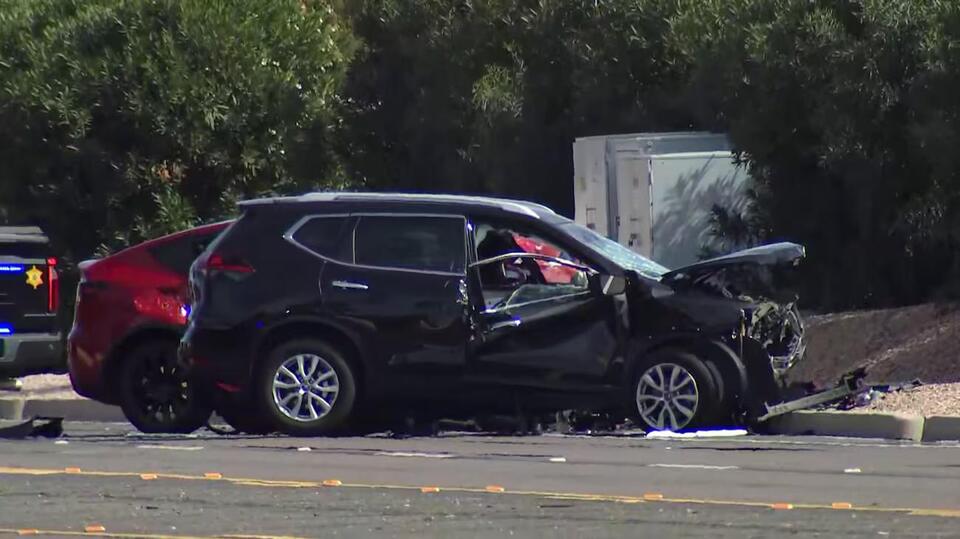 Woman dead, 4 others hospitalized after serious crash near Chandler ...