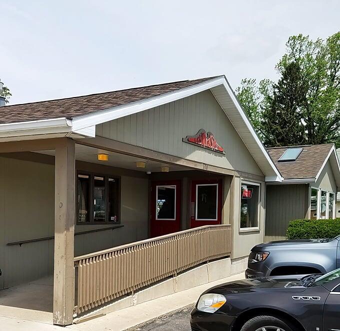The Homemade Pies At This Indiana Restaurant Are So Good, You’ll Dream ...
