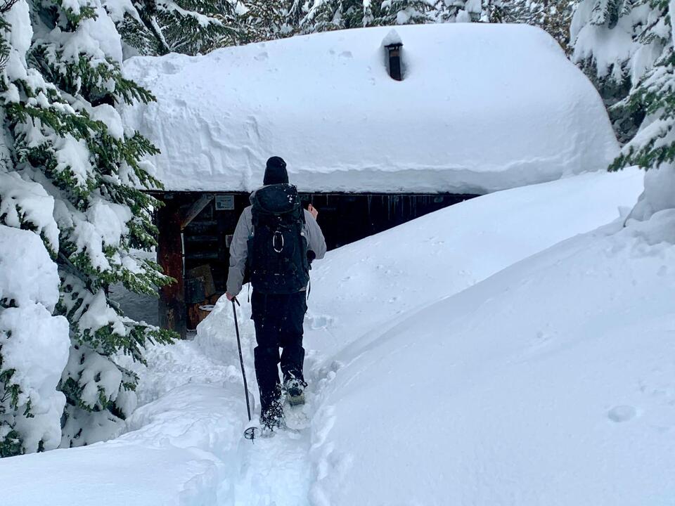 6 adventures for Oregon spring break 2025: Skiing, fishing, waterfalls ...