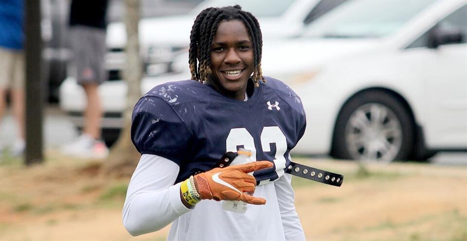 USC offers 2026 linebacker, son of NFL star Thomas Davis Jr. - NewsBreak