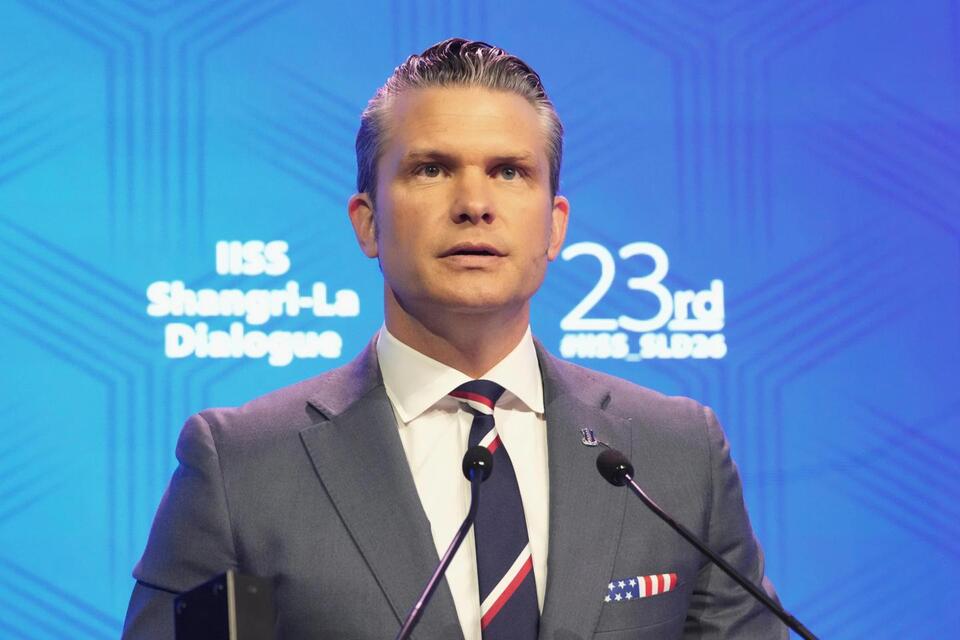 Female Navy officers say they fear a career cap after Hegseth cuts ...