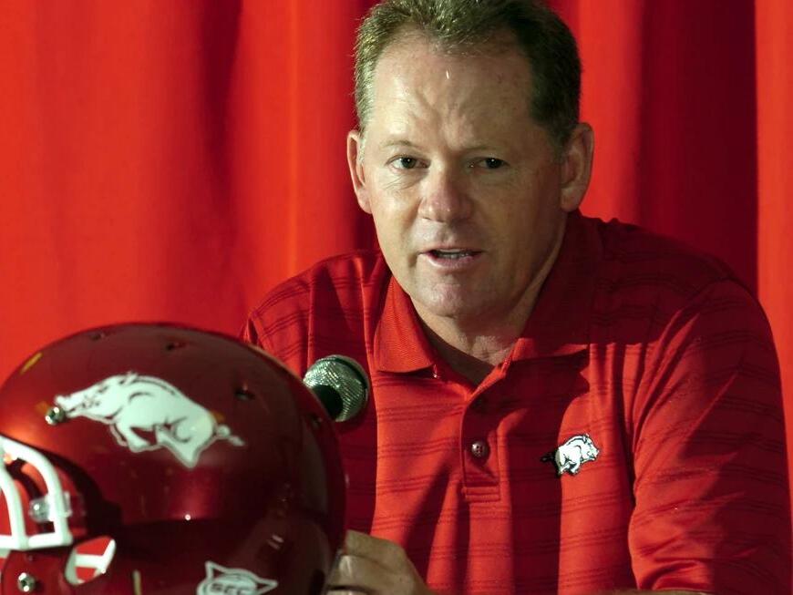 A dozen years after scandal, Bobby Petrino beloved at Arkansas as he ...