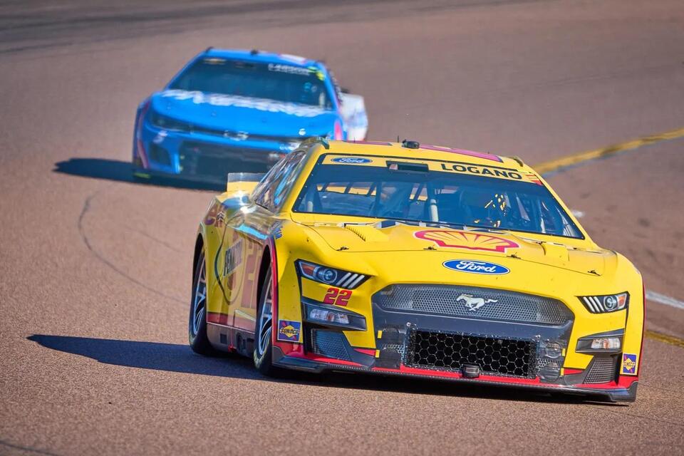 Ford’s NASCAR Collapse Slows After Losing Nearly Its Entire Lineup in ...