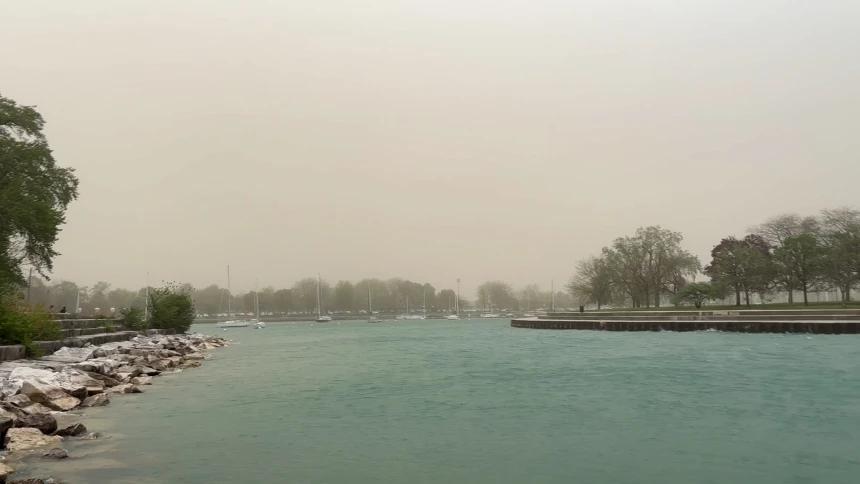 Dust storm covers Chicago with near-zero visibility conditions - NewsBreak