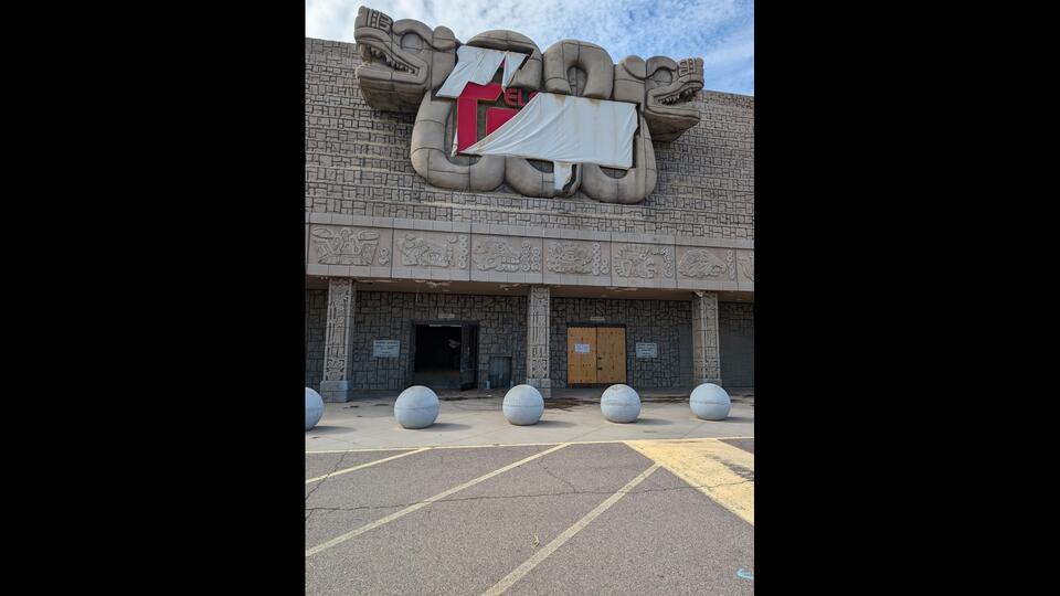 Fry’s Electronics store, known for its Aztec aesthetic, set to be ...