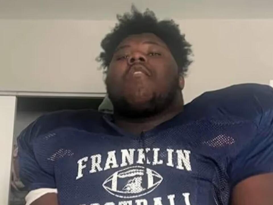 Football Player Who Died During Medical Emergency At Maryland HS ...