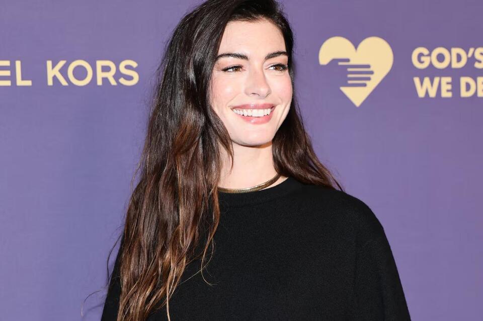 Anne Hathaway To Star in True Crime Series ‘Fear Not’ for Paramount+ ...