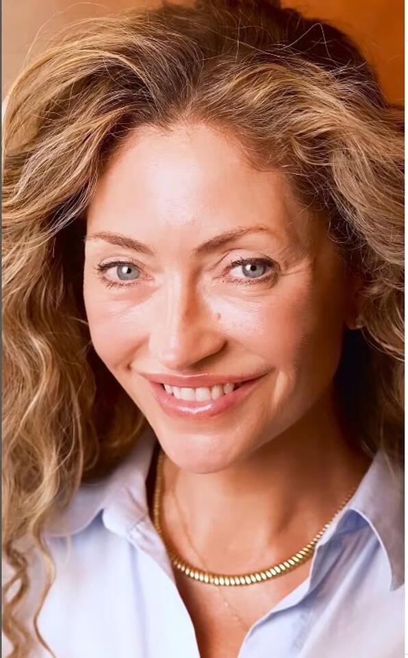 Rebecca Gayheart, 54, reveals she got a 'mini facelift' - NewsBreak