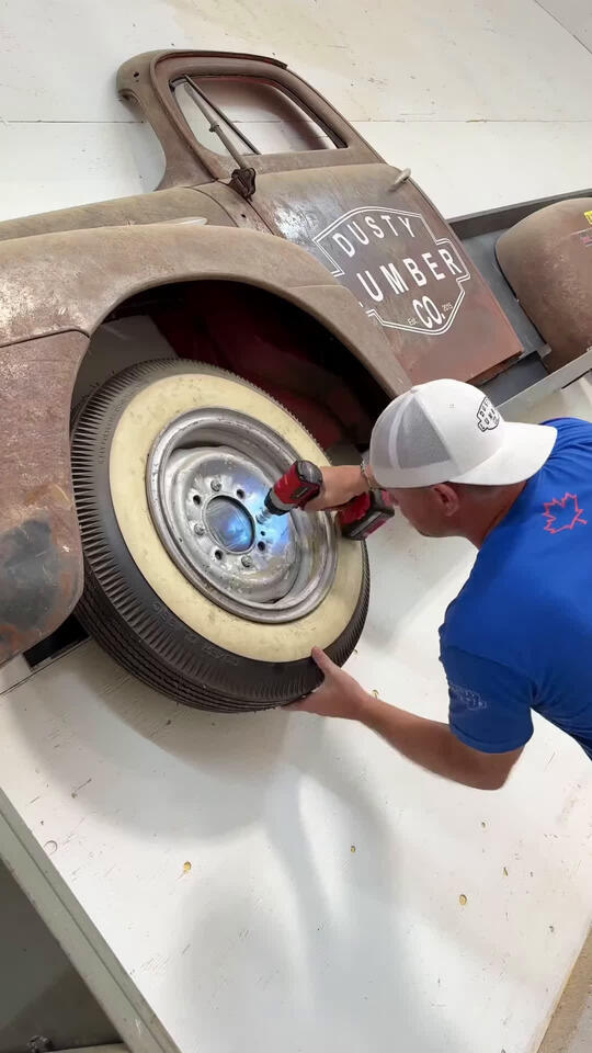 Using a dado stack makes quick work for these lap shelves decor diy ...