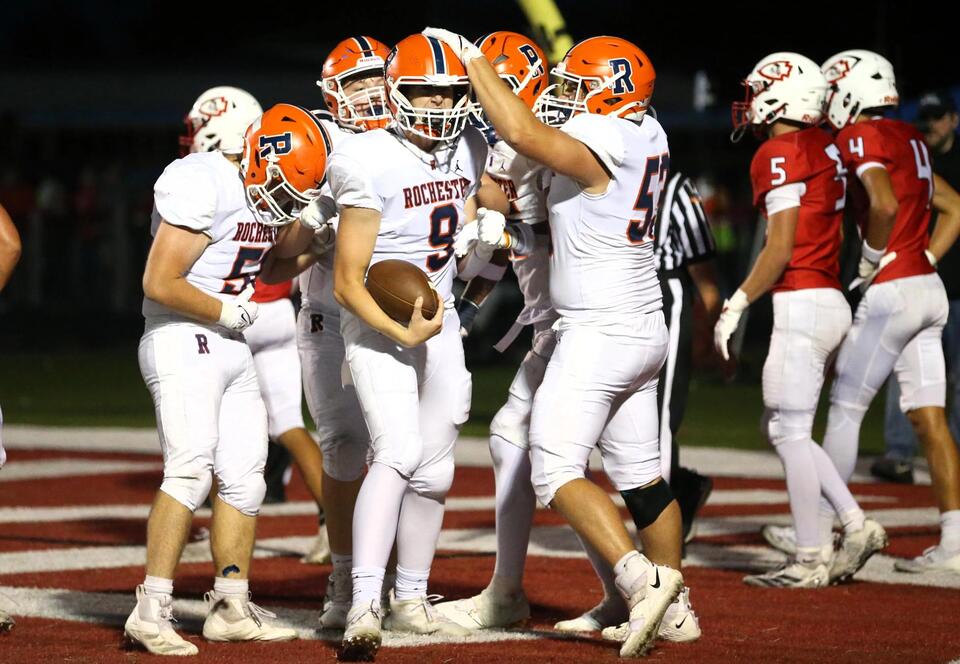 Illinois high school football: 2025 IHSA state football playoffs Round ...