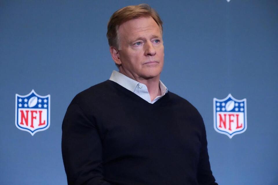 NFL World Shocked by Commissioner Roger Goodell’s Praise of Refs Ahead ...