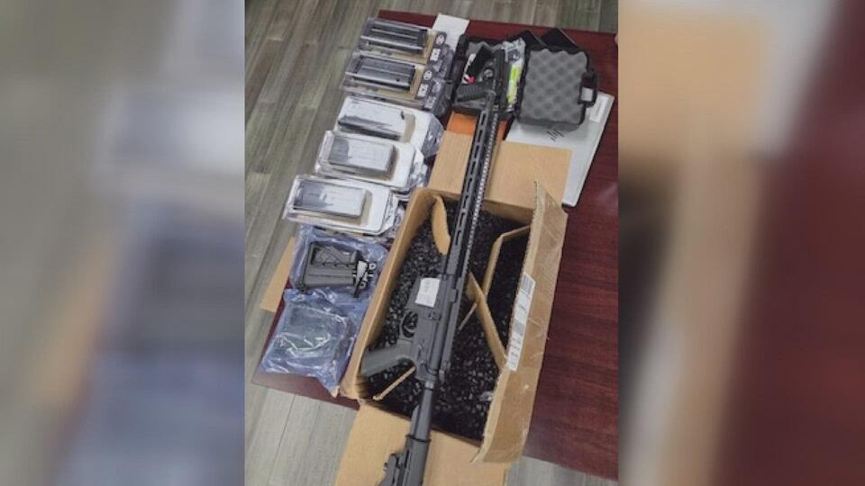 Traffic stop leads to confiscation of two firearms in Marfa, police say ...