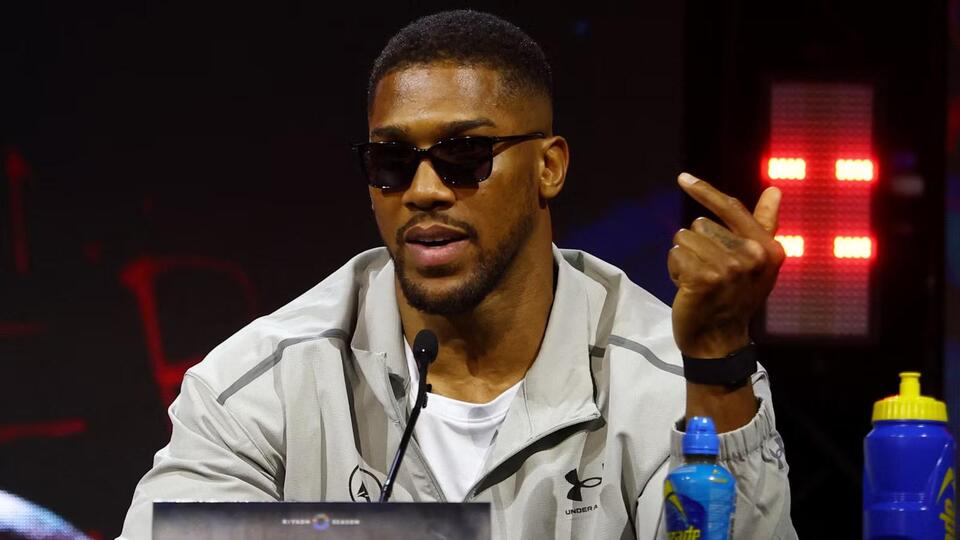 Anthony Joshua's Ice-Cold Reaction to Being Told He's Probably Ended ...