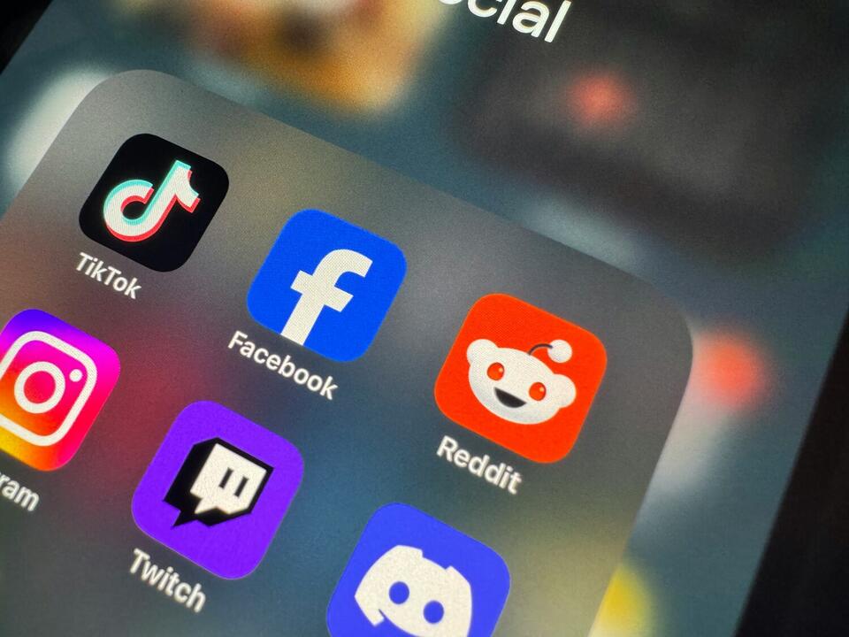 8 Reddit Threads Power Shoppers Use to Snag Verified Coupon Drops First ...