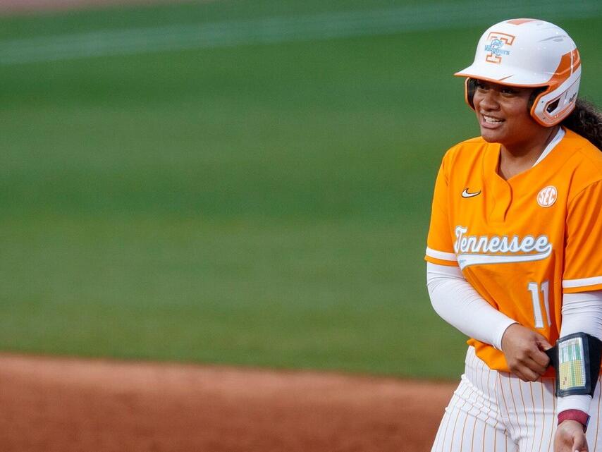 Lady Vols secure series victory over Mississippi State behind Puni's two big swings, 7-3