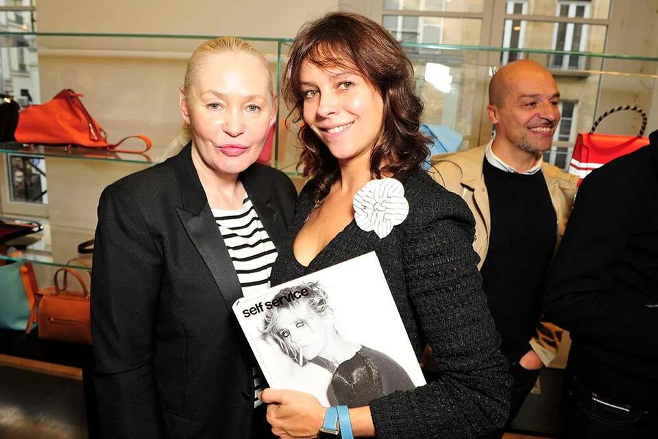 Stylist Melanie Ward Dies After Battle With Cancer - NewsBreak