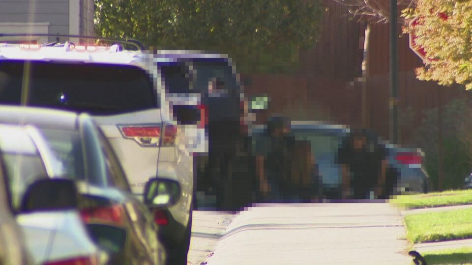 2 officers wounded, suspect dead after Thornton standoff - NewsBreak