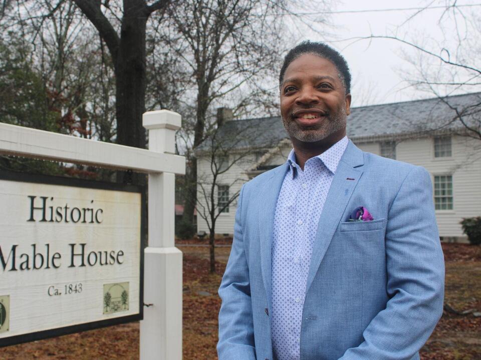 Mableton Mayor Calls Tuesday Press Conference on Six Flags Safety