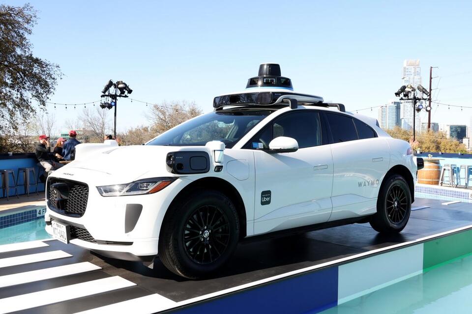 No Driver, No Problem: Autonomous Cars Coming to MN Roads - NewsBreak