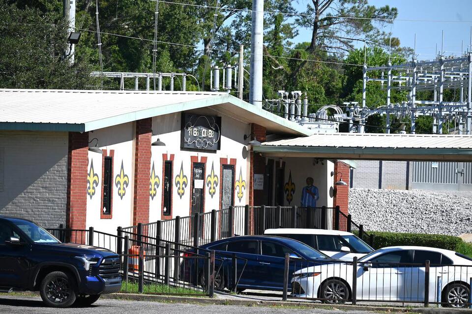 Mobile bar linked to 100 police calls over past year faces potential ...