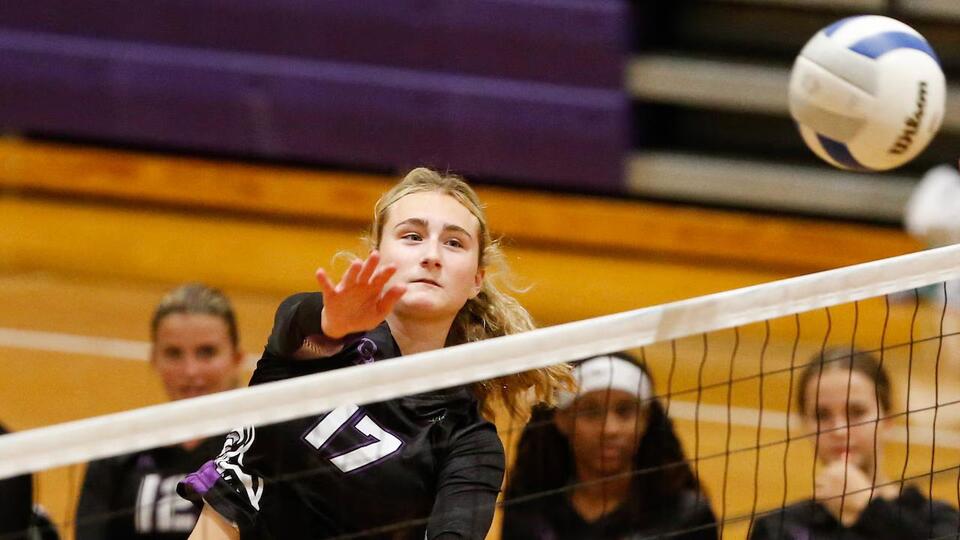 Girls volleyball notebook, Sept. 12: Eye-popping milestones & can’t ...