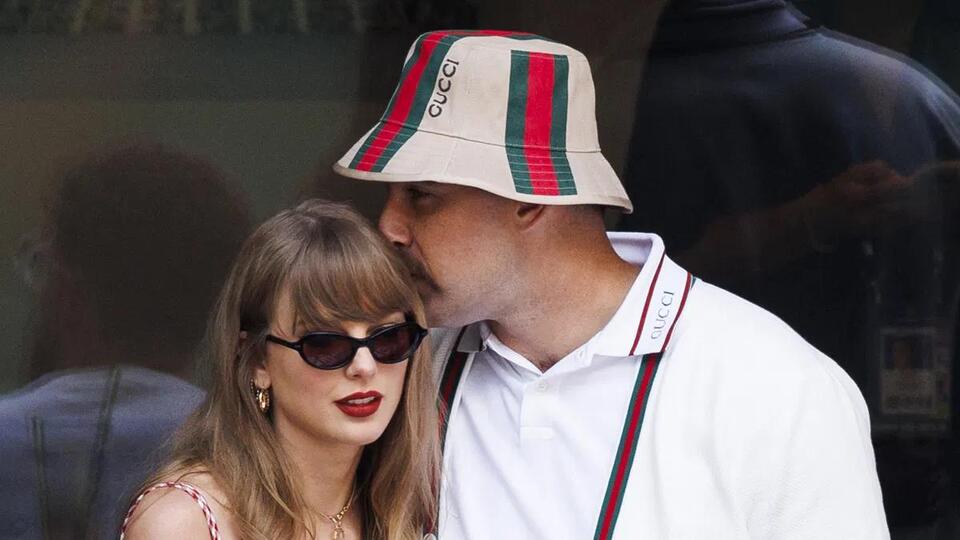 Taylor Swift Accused of ‘Ruining Football for Guys’ After on Field PDA ...