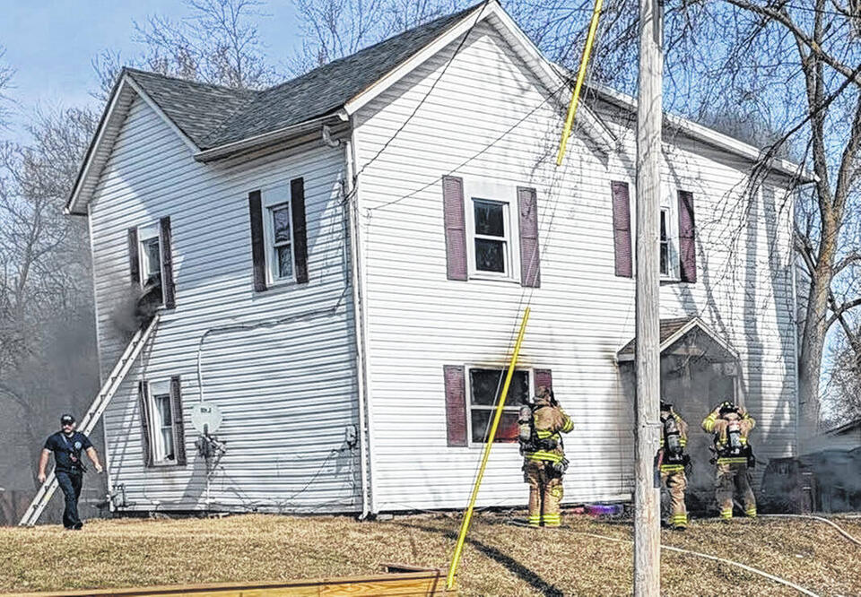 Fire destroys house, injures firefighter - NewsBreak