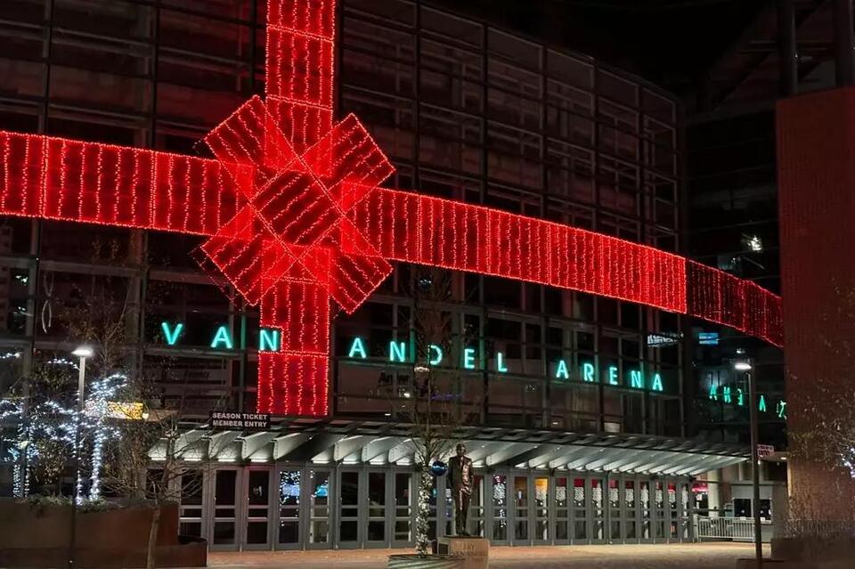 The Story Behind Van Andel Arena’s Stunning 15,000-Light Ribbon - NewsBreak